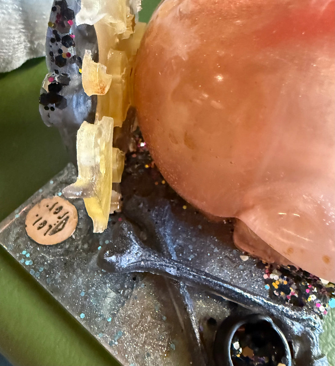Handmade Resin Skull Sculpture with Spider, Tombstone & Glitter – Spoo ...